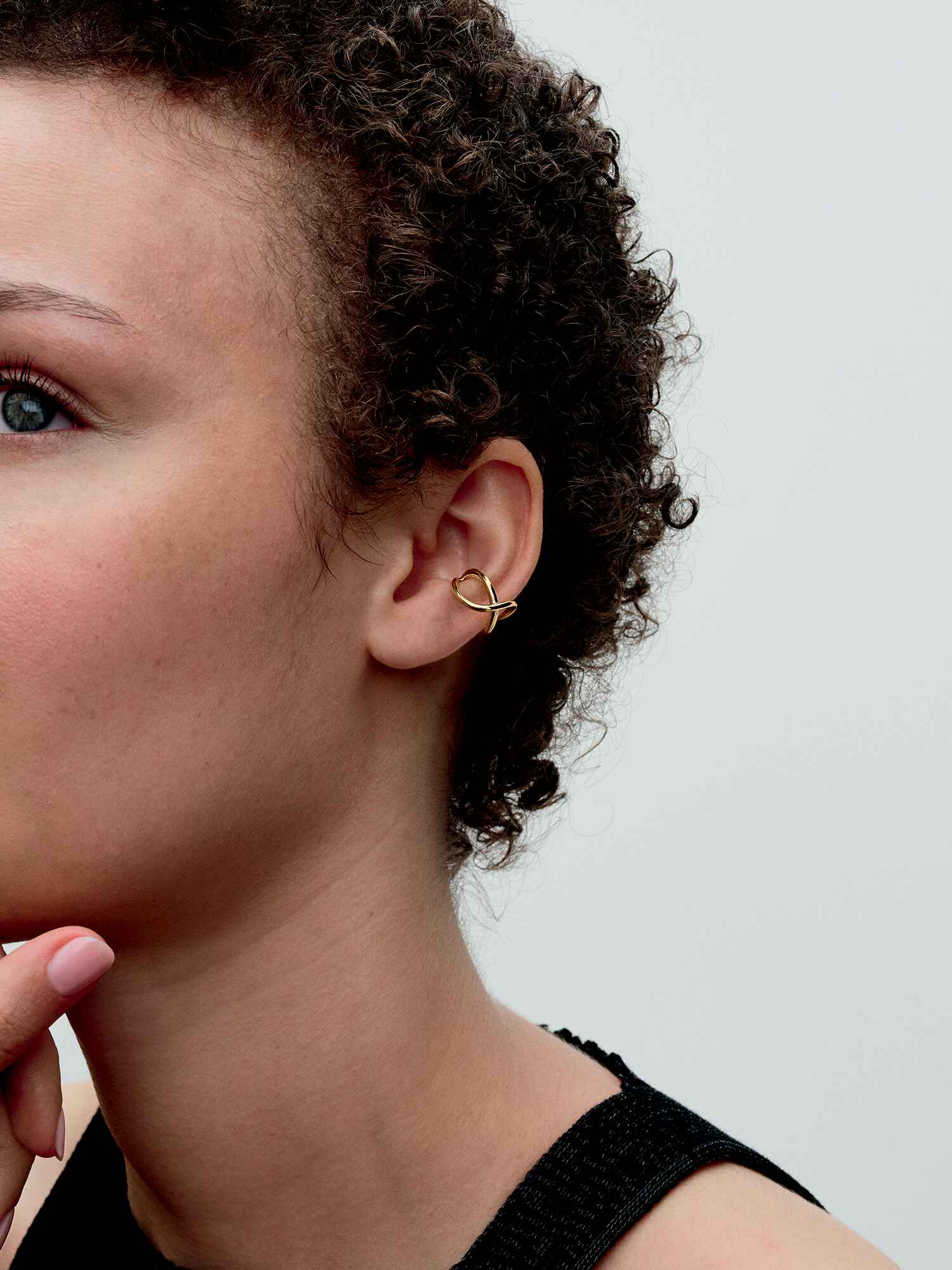 Stud Earrings | Hand-finished Stud Earrings | Pandora NZ